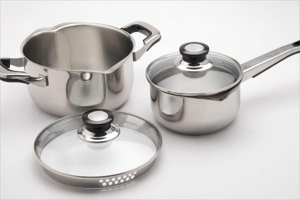 Can You Use Metal Utensils On Stainless Steel