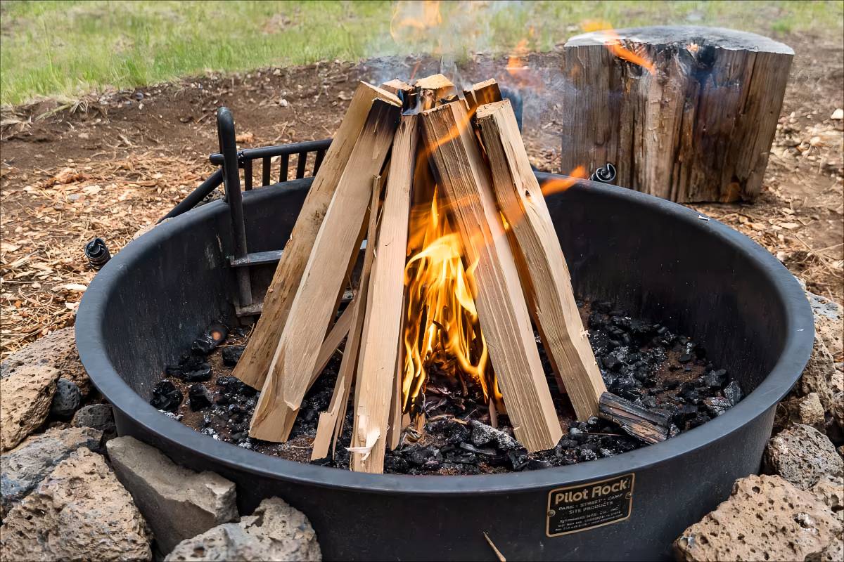 How to Start a Fire: Tips for Building a Campfire - Deermaple
