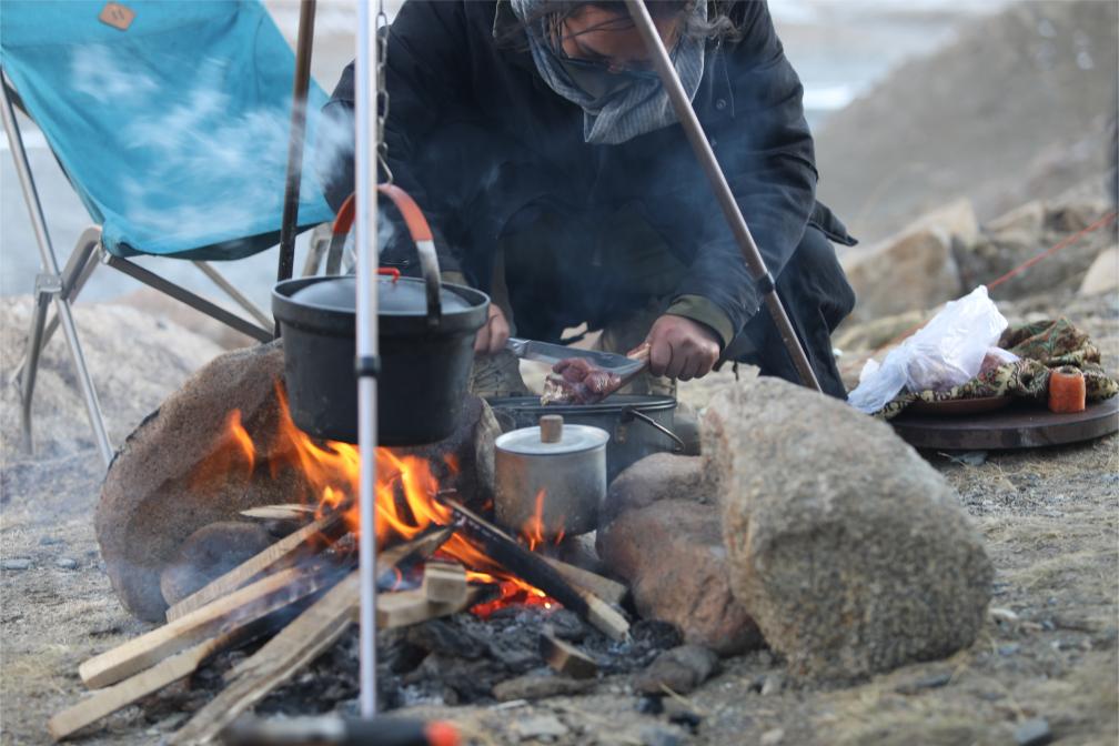 Essential Camp Kitchen Equipment - Deermaple