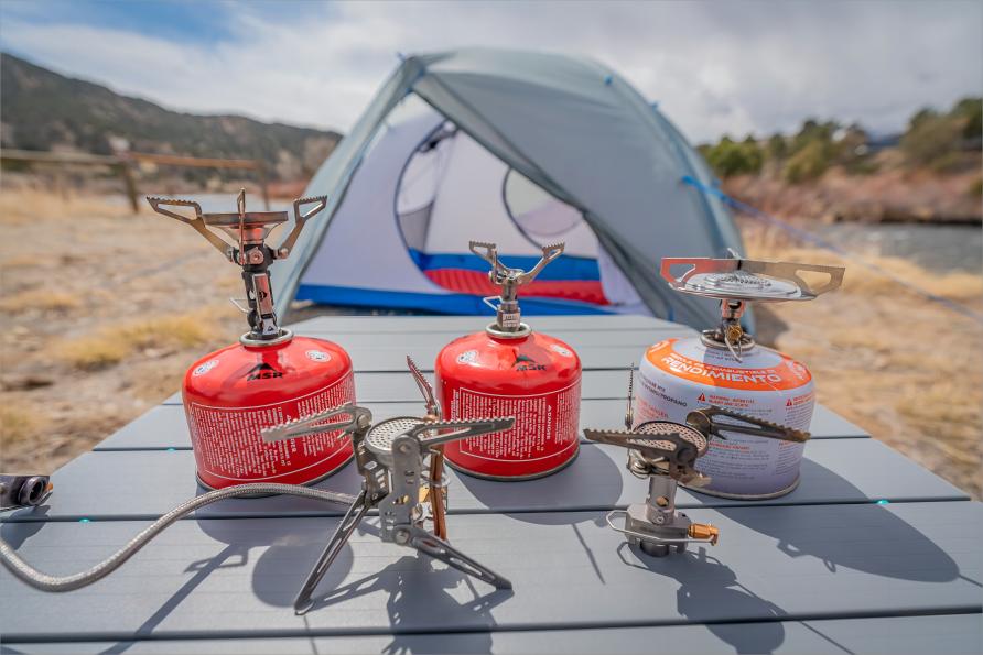 The Pros and Cons of Different Camping Stoves - Deermaple