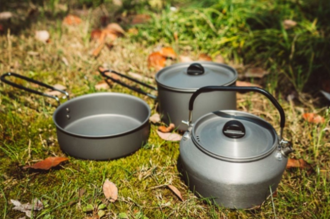 Is Ceramic or Titanium Plate Better? A Comprehensive Comparison - Deermaple